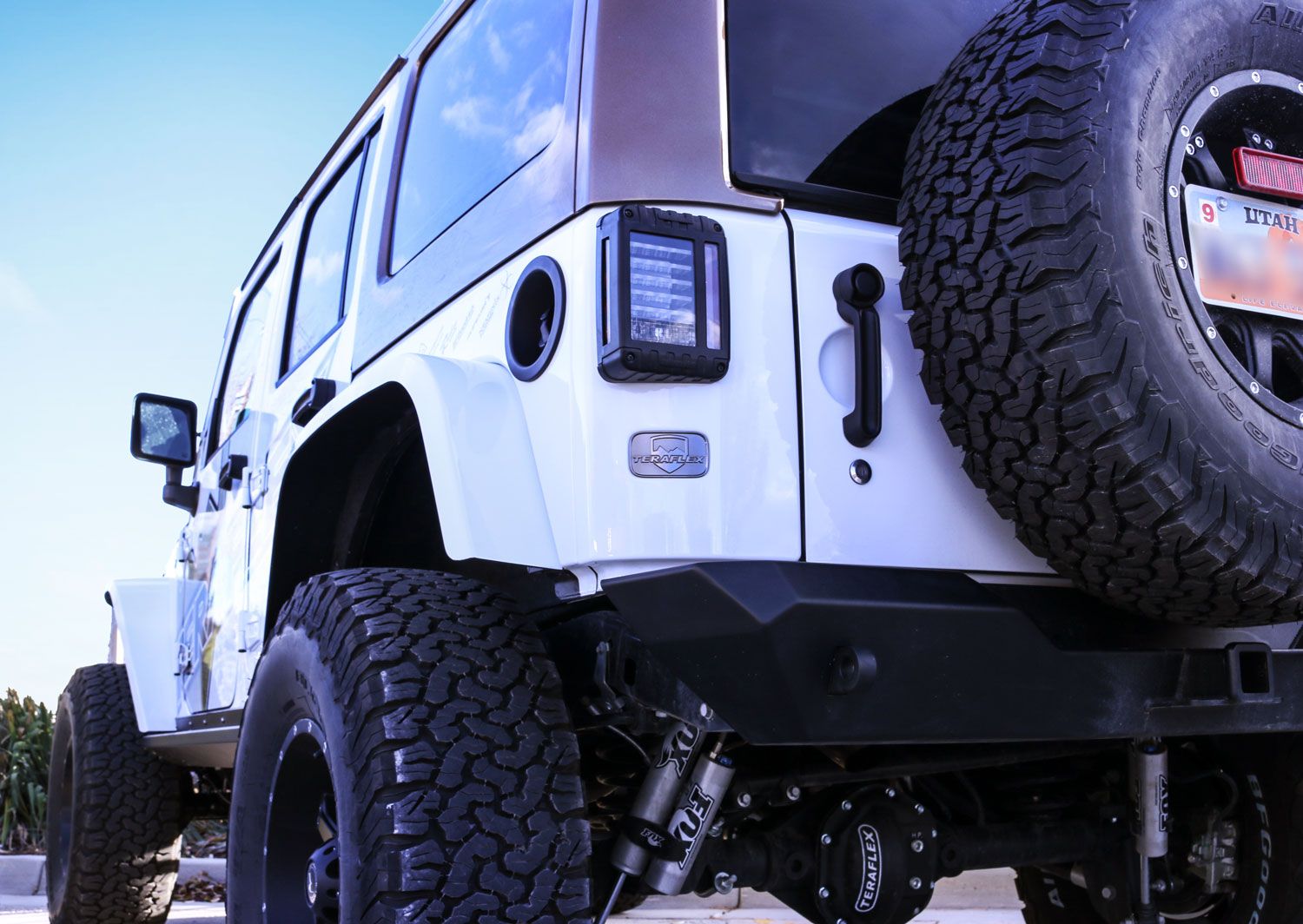 JK: TeraFlex Logo License Plate Delete Badge | TeraFlex Japan